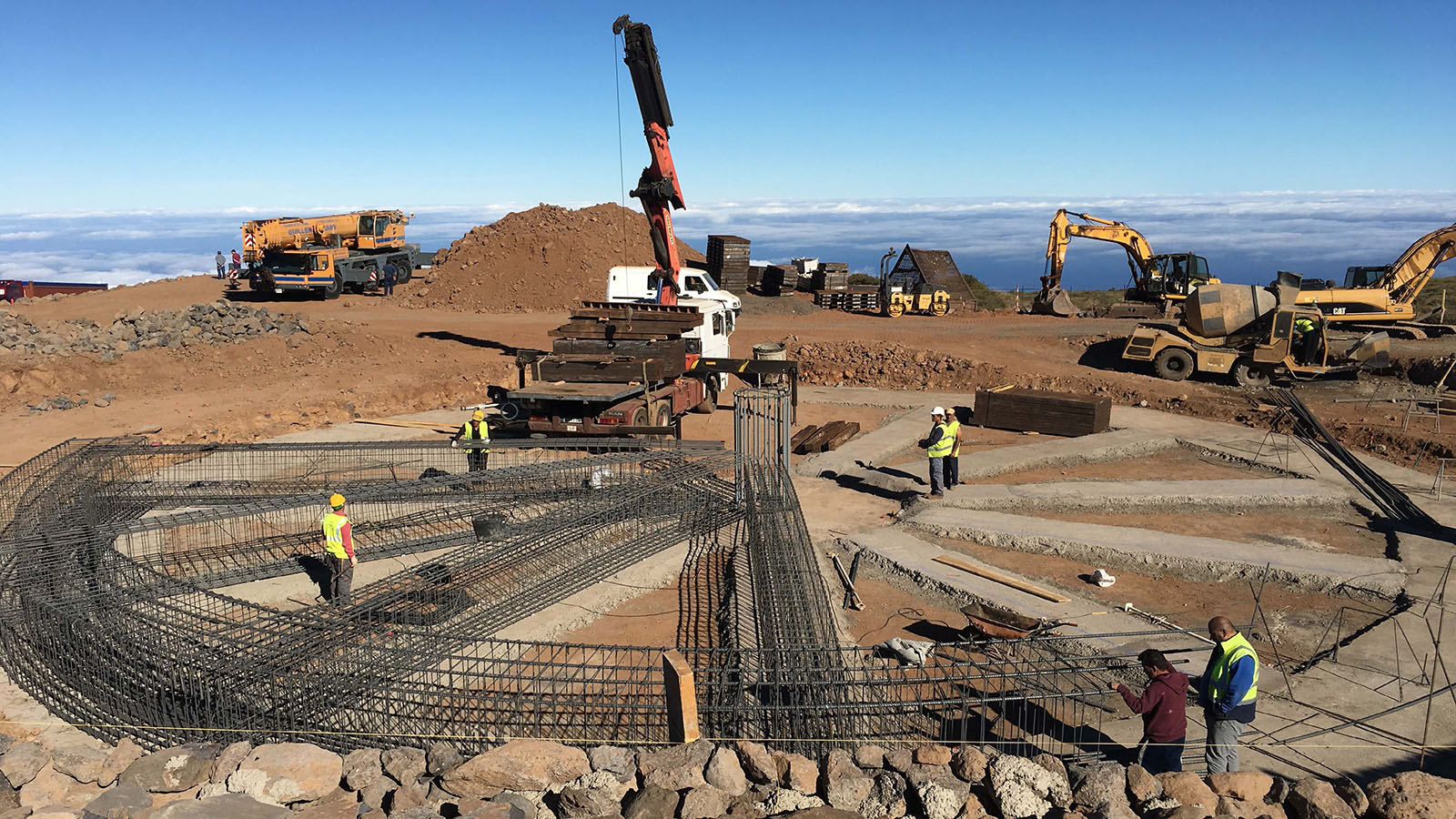 Image: CTA prototype construction | symmetry magazine