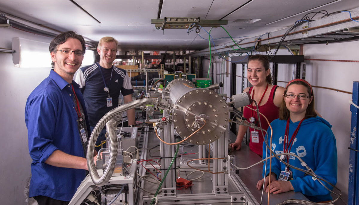 Image: Stony Brook group in ESTB | symmetry magazine