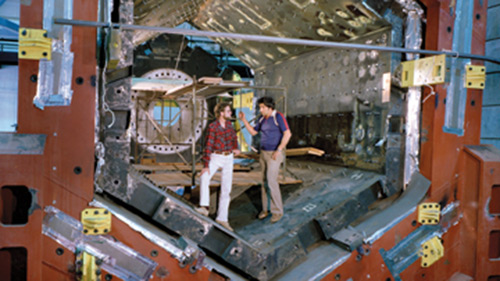 Image: PEP time projection chamber | symmetry magazine